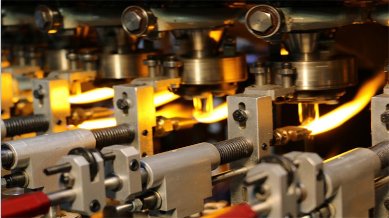 Innovative Solutions in Pharma Glass Packaging – Rectangular React